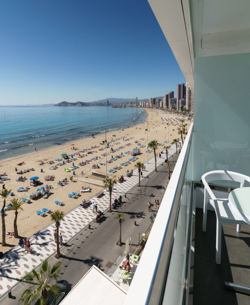 Hotel Brisa, 4* on the beachfront in Benidorm. Official Website